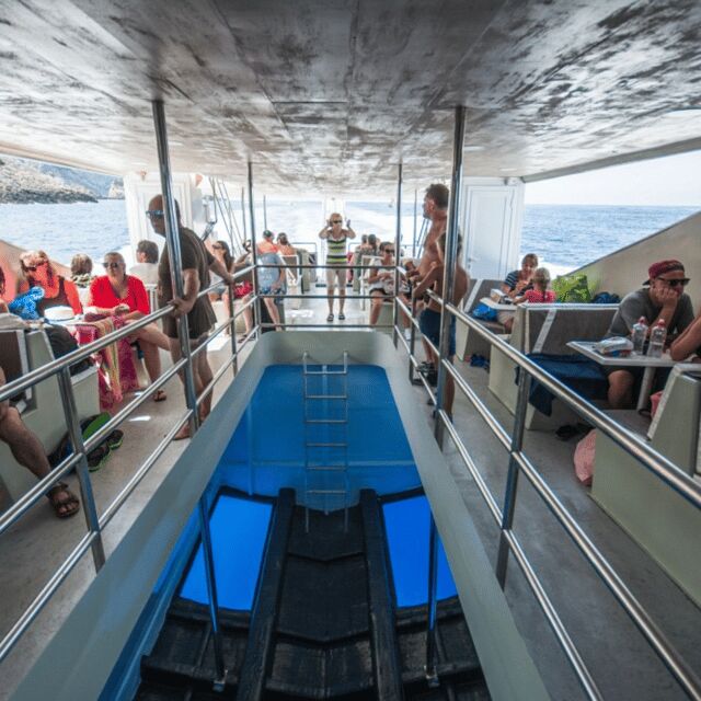 Zakynthos: VIP Cruise around the island by the Royal Yachts - Key Points