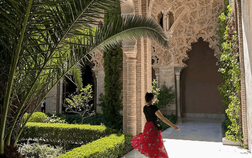Zaragoza: Complete tour, one thousand and one nights experience with dinner - FAQ
