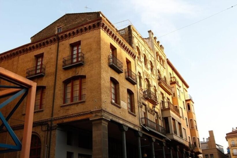 Zaragoza : Must-See Attractions Private Walking Tour - Who Should Consider This Tour?
