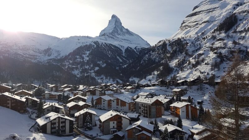 Zermatt: Alpine Village Tour 2 Hours - Discovering Zermatts Historical Buildings