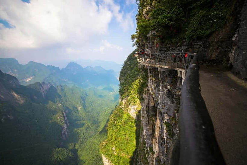 Zhangjiajie: Sky-High Cable Car & Glass Bridge Experience - A Deep Dive into the Experience
