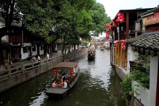 Zhujiajiao Ancient Town & Night Luxury Cruise in Shanghai - Transportation and Group Size