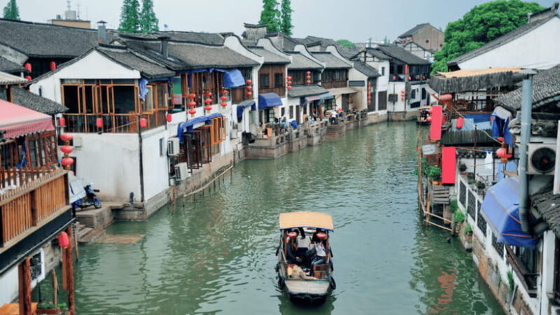 Zhujiajiao & Shanghai:Private Day Tour Water Town to Skyline - What Sets This Tour Apart?