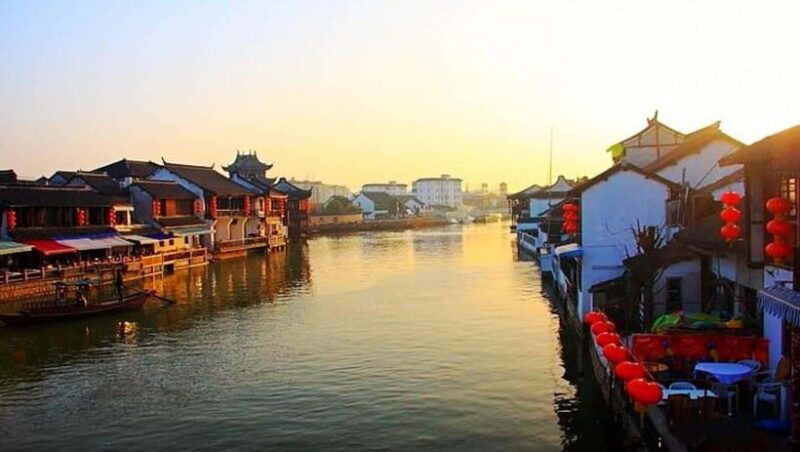 Zhujiajiao with Amazing Night Lights and Bar Experience - Why This Tour Works Well