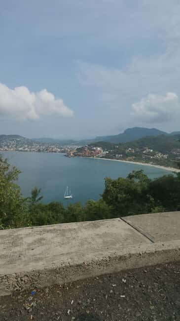 Zihuatanejo: Las Gatas Beach Snorkeling and Kayaking Tour - What to Expect: A Day in the Sun and Sea
