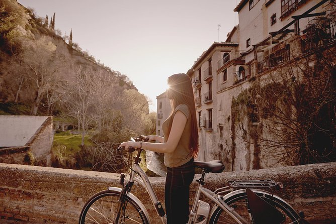 Zooming Through Granada: A Fun-Filled Electric Bike Tour - Navigating the Narrow Streets on Electric Bikes