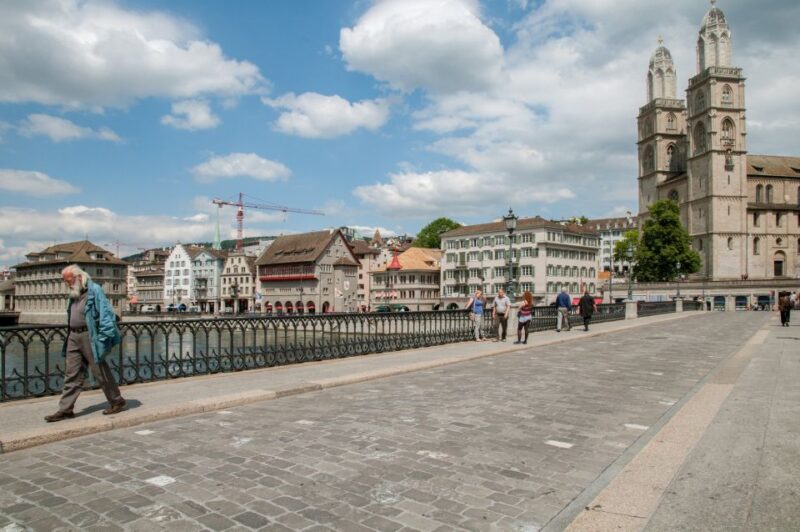 Zürich: 2-Hour Sightseeing Bus Tour - Practical Information