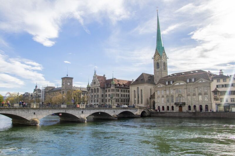 Zurich: Best Intro Tour and a Funicular Ride With a Local - Navigating the City Effectively