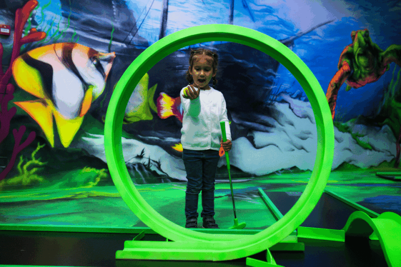 Zurich: Black Light Galaxy Minigolf - Illuminating the Putting Green