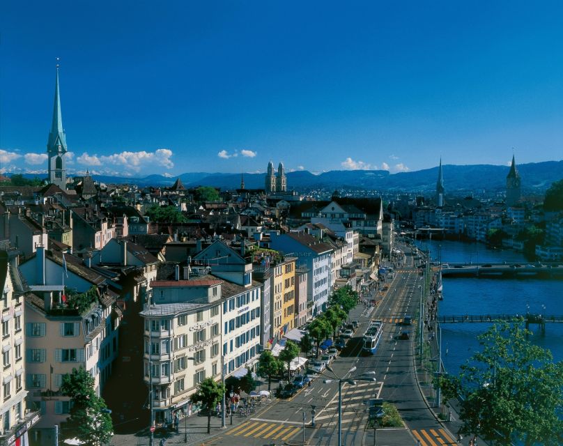 Zurich: City Bus Tour With Audio Guide and Lake Cruise - Customer Reviews and Ratings