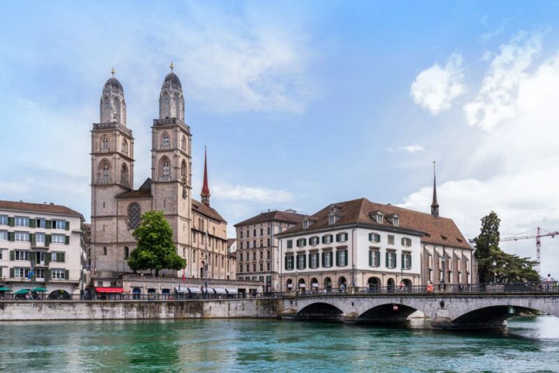 Zürich: City Highlights Tour by Coach, Cable Car, and Ferry - Aerial Cable Car Ride to Felsenegg