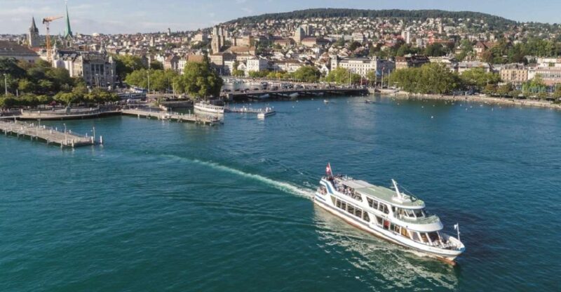 Zurich: City Sightseeing Tour With Lake Cruise - Discovering the Charming Old Town