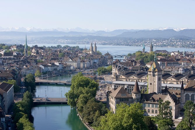 Zurich City Tour With Audio Commentary - Tips for an Enjoyable Experience