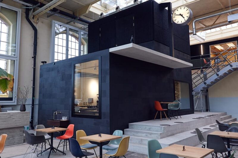 Zurich: Coffee Tour Through the Vicafe Roastery & Coffee Bar - Enjoying a Complimentary Vivi Drink