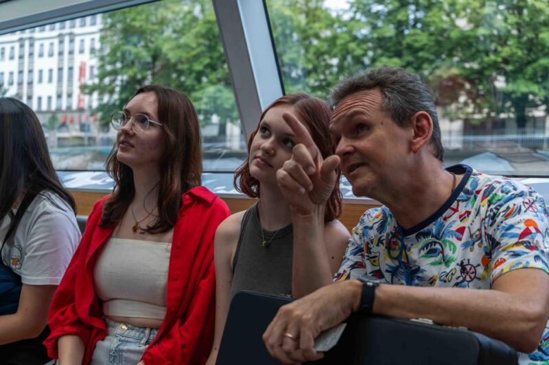 Zürich: Guided Escape Game - Polybahn Ride, Snacks and Drinks - Competitive Gameplay