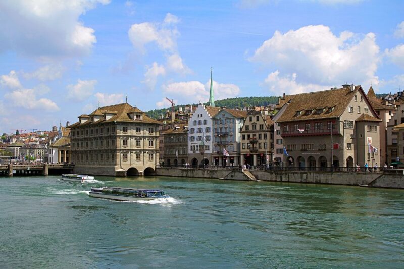 Zurich - Old Town Private Walking Tour - Admiring the Views From Lindenhof