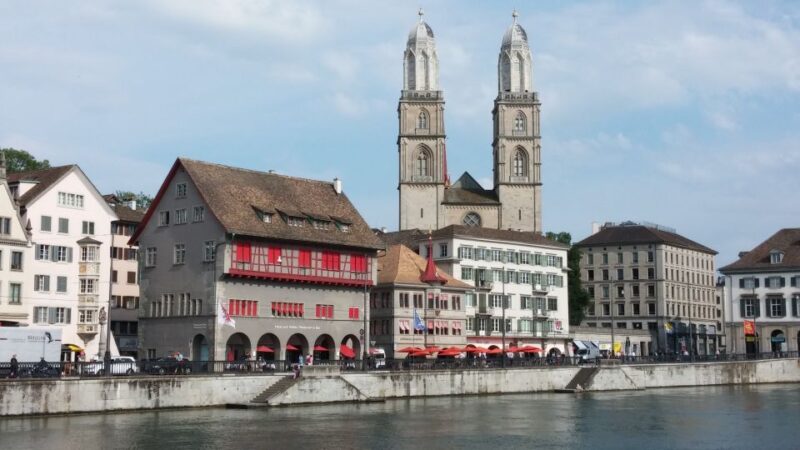 Zurich: Private Walking Tour With a Local Guide - Highlights of the Zurich Private Walking Tour