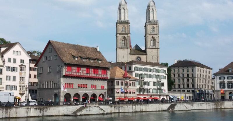 Zurich: Private Walking Tour With a Local Guide - Customizing the Zurich Private Walking Tour