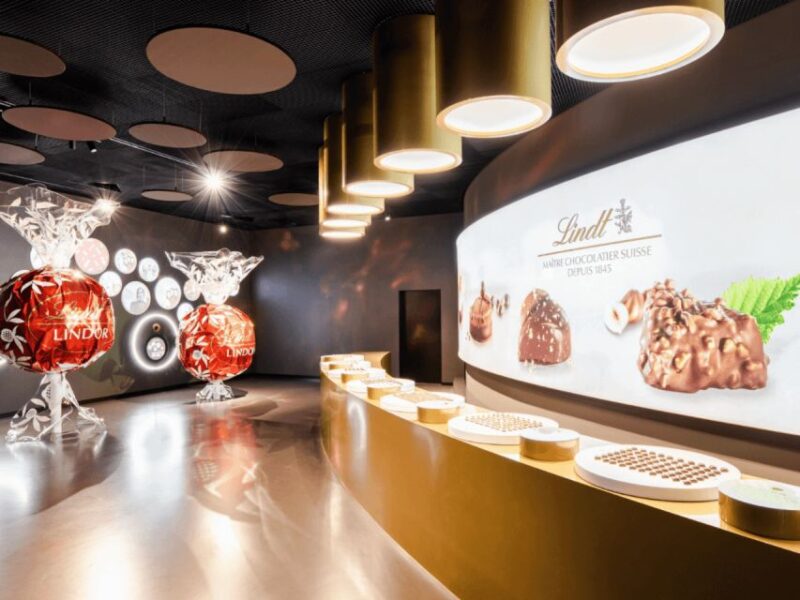 Zürich With Cruise and Lindt Home of Chocolate (Private) - Private Customizable Experience