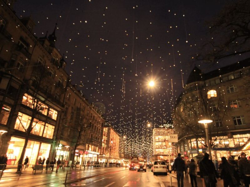 Zürich With Cruise and Lindt Home of Chocolate (Private) - Chocolate-Making Process